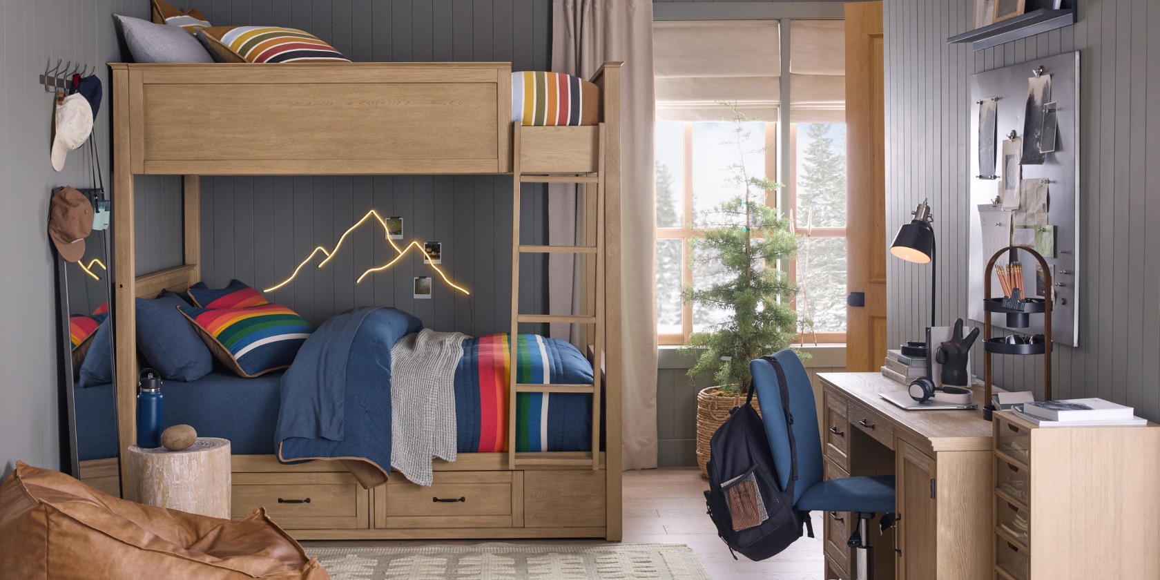 Classic Pendleton® Bedroom | Pottery Barn Teen