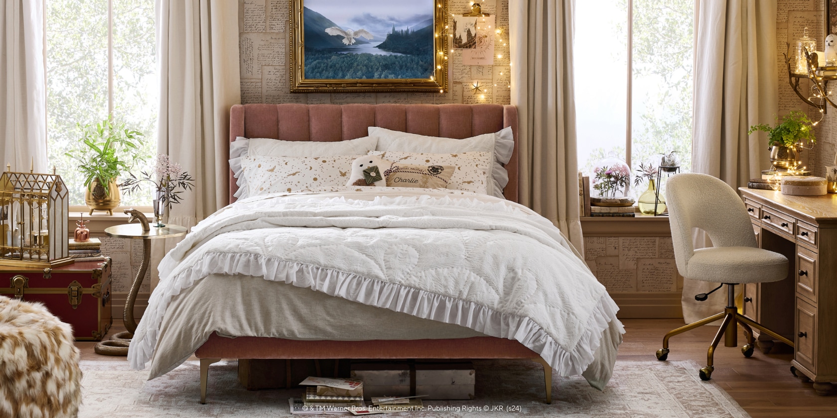 Hedwig™ Bedroom | Pottery Barn Teen