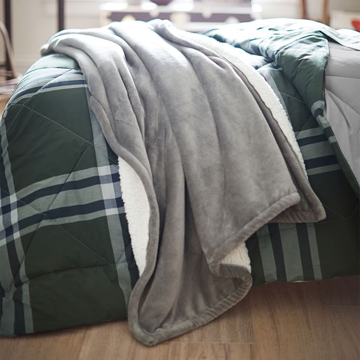 Ultra Plush Throw Blanket | Pottery Barn Teen