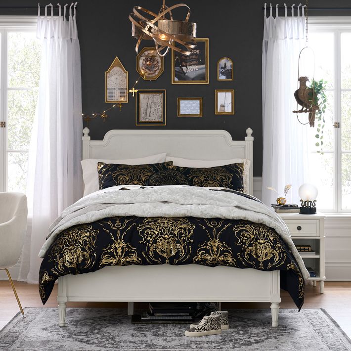 Harry Potter™ Multi Hogwarts™ Gallery Frames | Pottery Barn Teen