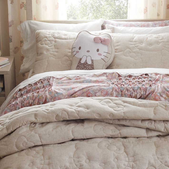 Hello Kitty® Heritage Floral Duvet Cover | Pottery Barn Teen