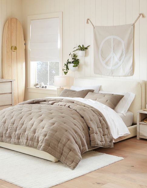 Dorm Room Essentials | Pottery Barn Teen