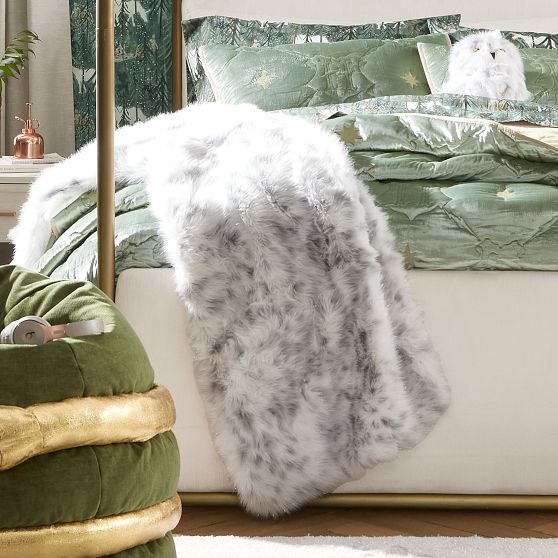 Harry Potter™ Hedwig™ Sparkle Faux-Fur Throw Blanket | Pottery Barn Teen