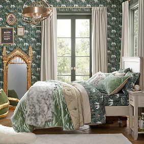 Harry Potter™ Hedwig™ Sparkle Faux-Fur Throw Blanket | Pottery Barn Teen