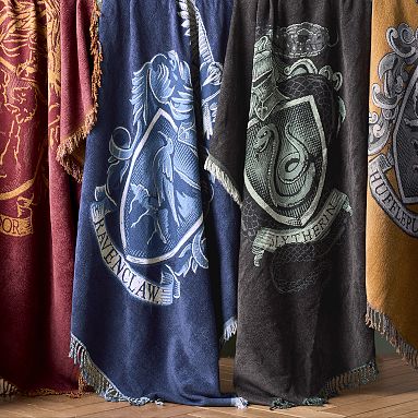 HARRY POTTER Chenille Crest Throw Blanket Pottery Barn Teen