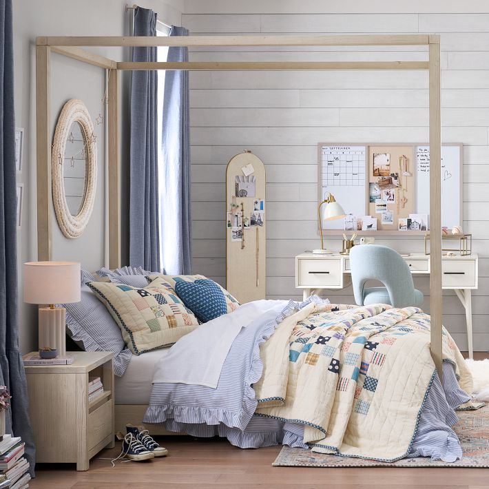 Costa Canopy Bed Queen Montauk White