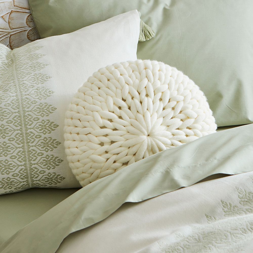 Round Chunky Knit Pillow | Pottery Barn Teen