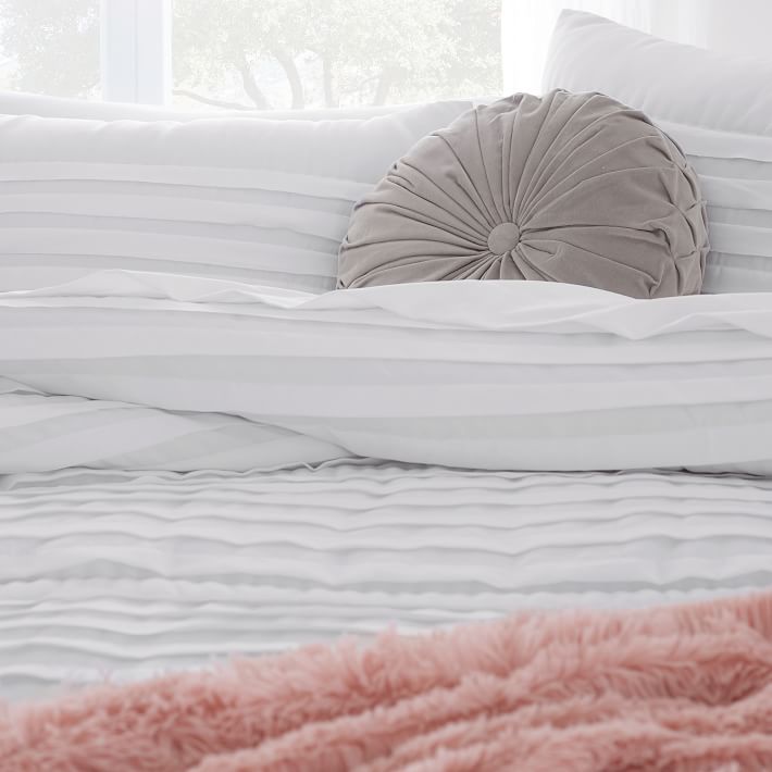 Pretty Pleats Twin XL Quilt | Pottery Barn Teen