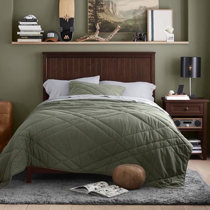 Beadboard Basic Bed & Nightstand Set | Pottery Barn Teen