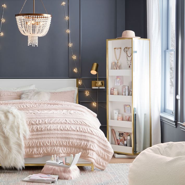 Sconce With Wireless Charging Ledge And USB | Pottery Barn Teen