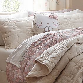 Hello Kitty® Heritage Floral Duvet Cover | Pottery Barn Teen
