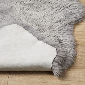 Light Gray Supersoft Shearling Rug | Teen Rug | Pottery Barn Teen