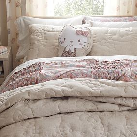 Hello Kitty® Heritage Linen Cotton Quilt | Pottery Barn Teen